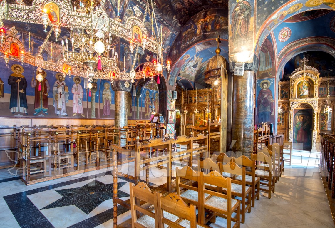 Ιερός Ναός Αγίας Τριάδας (Μητρόπολη Καρπενησίου) – ΕΥΡΥΤΑΝΙΑ
